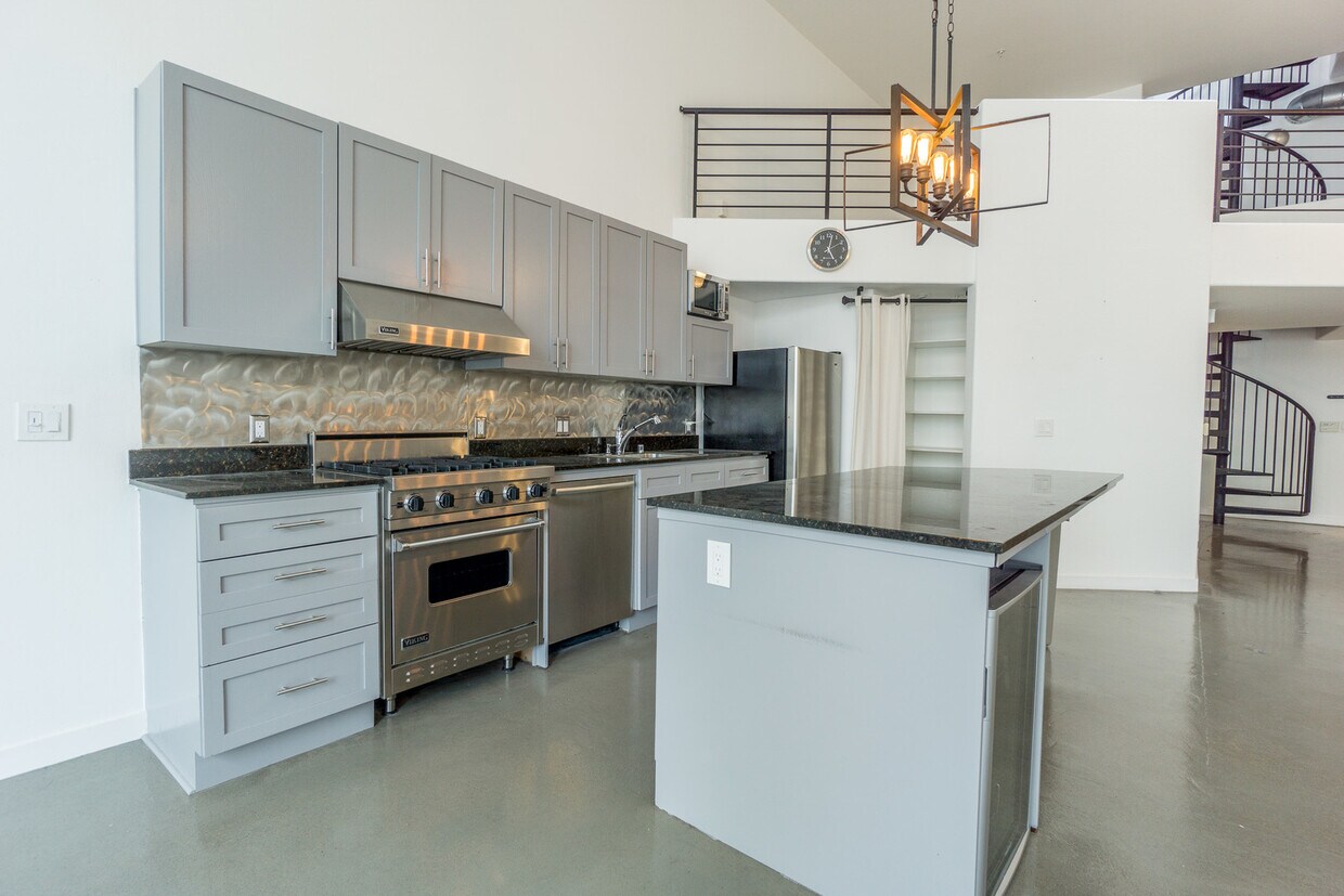 346 1st St Unit 346 1st Street - #301, San Francisco, CA 94105 - Room ...