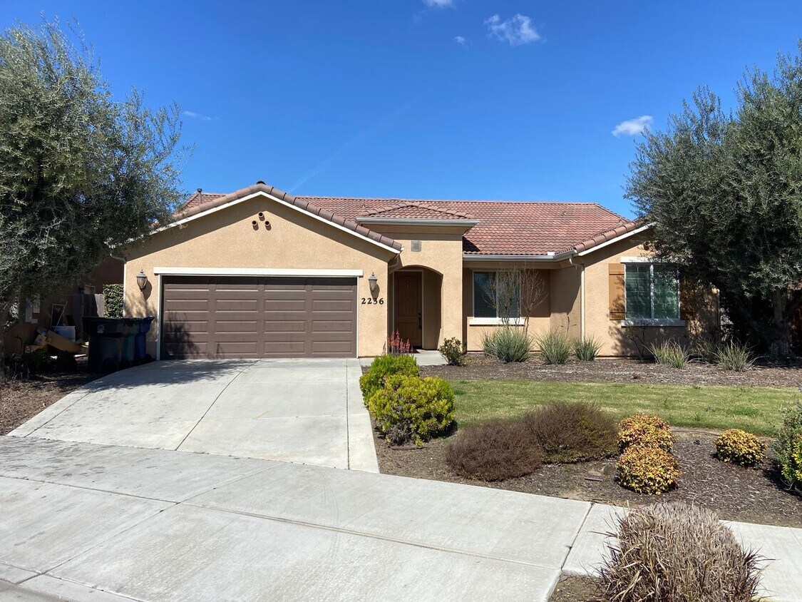 2236 Bay Hl Ct, Tulare, CA 93274 - House Rental in Tulare, CA ...