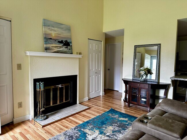 4480 Reka Dr Unit 4480, Anchorage, AK 99508 - Condo for Rent in ...