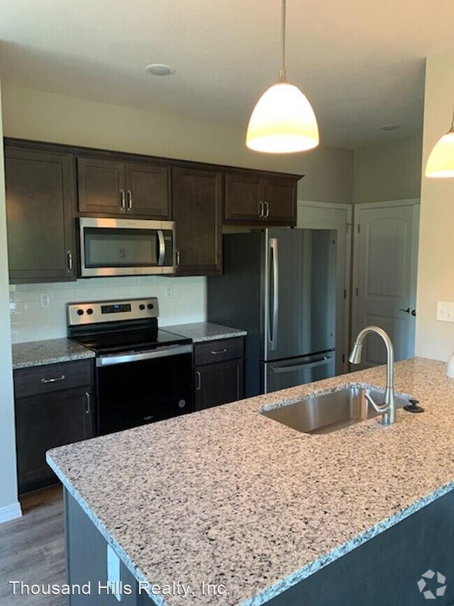 Stone Valley Estates Apartments under $3,000 - Branson, MO - 1 Rentals ...