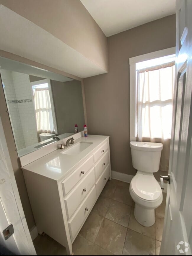 Grover Heights Apartments for Rent with Hardwood Floors - Milwaukee, WI ...