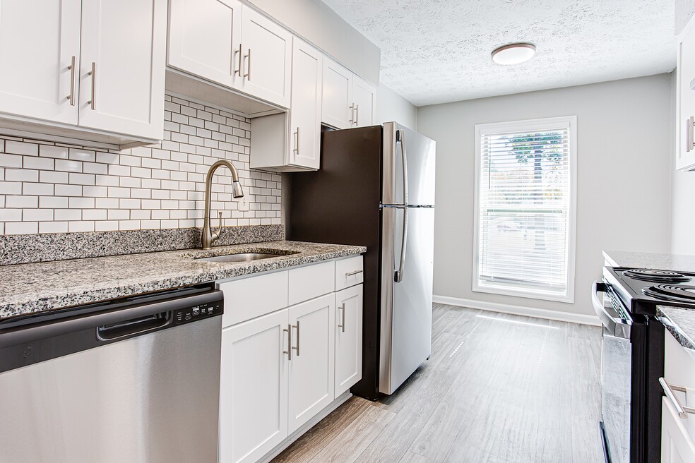 Apartments for Rent with a Swimming Pool Near Treecrest | Apartments.com