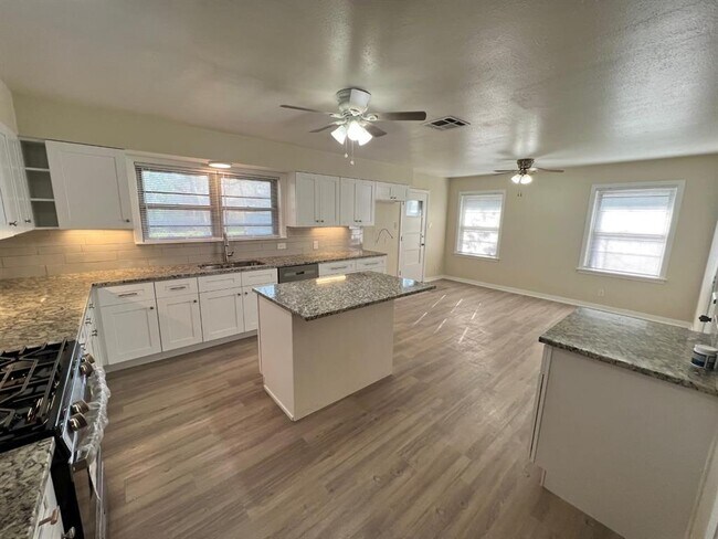 6618 Reed Rd, Houston, TX 77087 - House Rental in Houston, TX ...