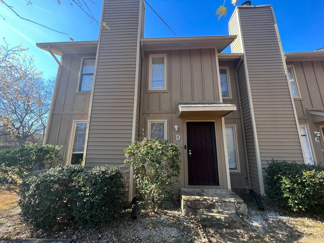 9007 Mahogany Row SE Unit D, Huntsville, AL 35802 - Room for Rent in ...