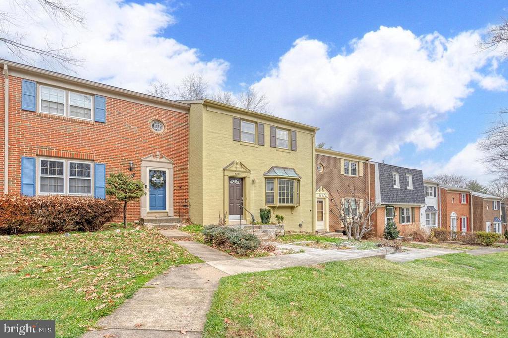6855 Brian Michael Ct, Springfield, VA 22153 - Townhome Rentals in ...