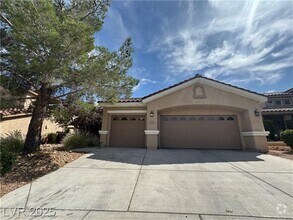 Sierra Ridge Apartments for Rent with a Yard - Las Vegas, NV - Updated ...