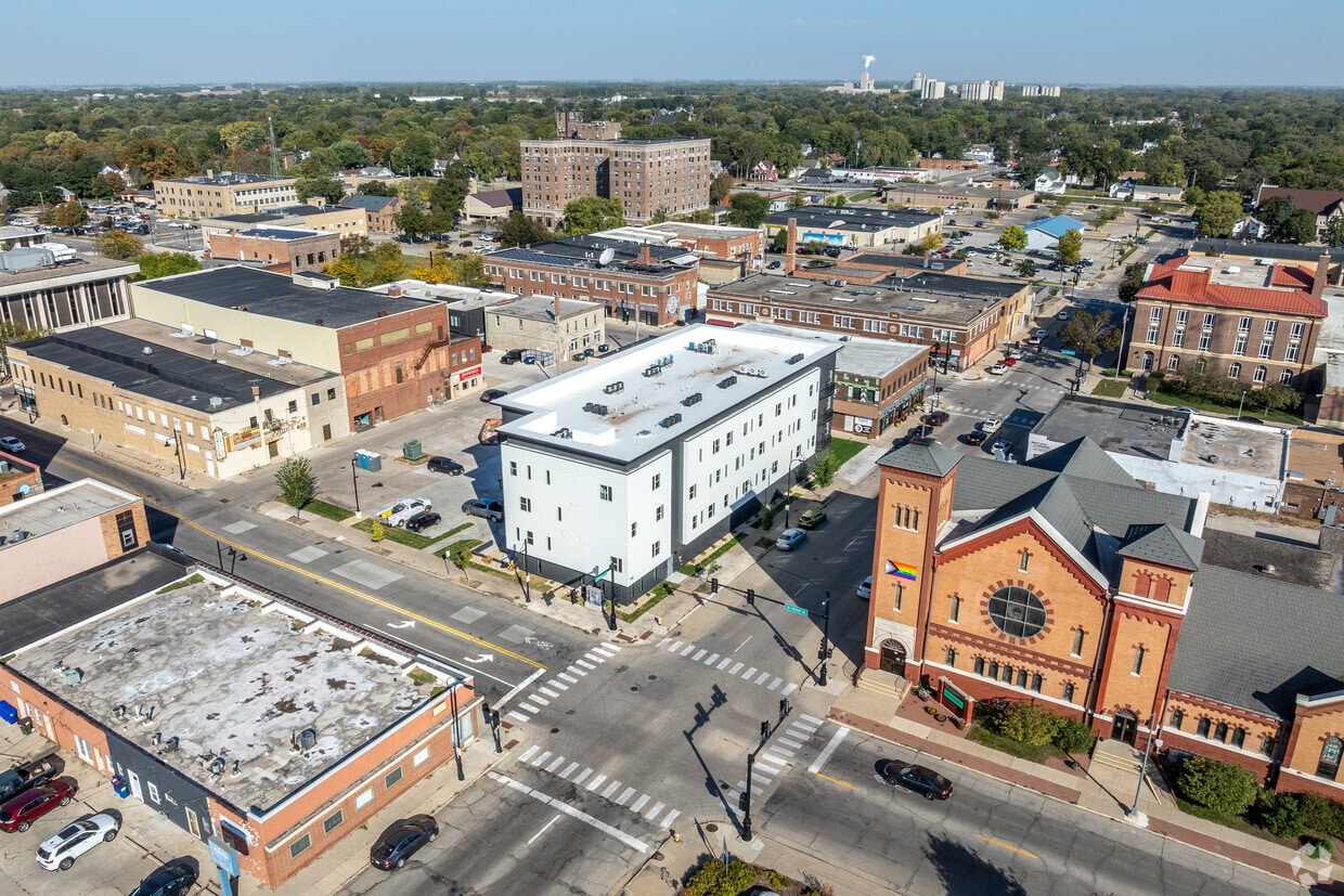 The Delaware - Luxury Apartment's in Mason City! - 110 North Delaware ...