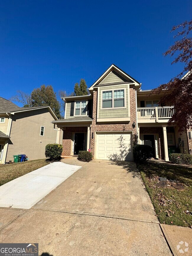 Brighton Village Apartments for Rent with a Yard - Atlanta, GA - 10 ...