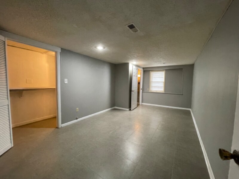 104 S Oak Ridge Terrace Unit 104, Sugar Creek, MO 64054 | Apartments.com