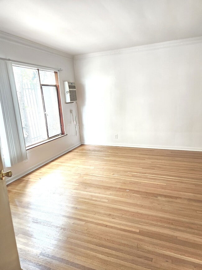 1850 N La Brea Ave Unit 5, Los Angeles, CA 90046 - Room for Rent in Los ...