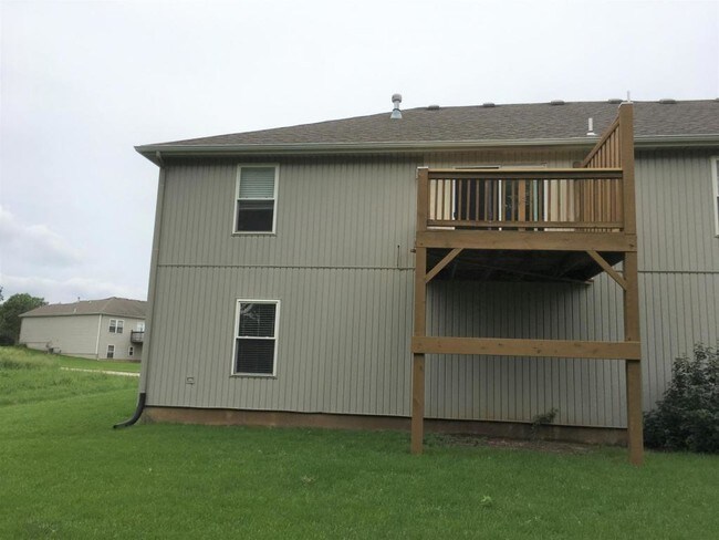 7323 Hedge Ln Terrace, Shawnee, KS 66227 - House Rental in Shawnee, KS ...
