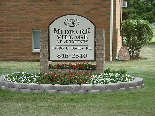Midpark Village Apartments - Middleburg Heights, OH | Apartments.com