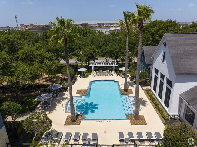 Briar Village Apartments for Rent with EV Charging - Houston, TX ...