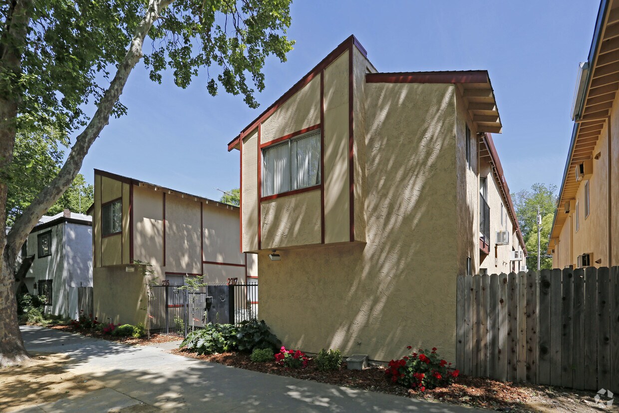 2315-2317 N St, Sacramento, CA 95816 - 2315-2317 N St Sacramento, CA ...