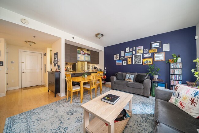 10 Regent St Unit 205, Jersey City, NJ 07302 - Condo for Rent in Jersey ...