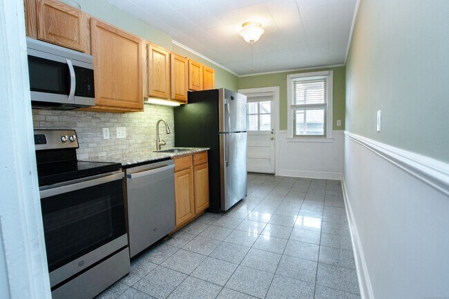 18 Robin Rd Unit 1, West Hartford, CT 06119 - Condo for Rent in West ...