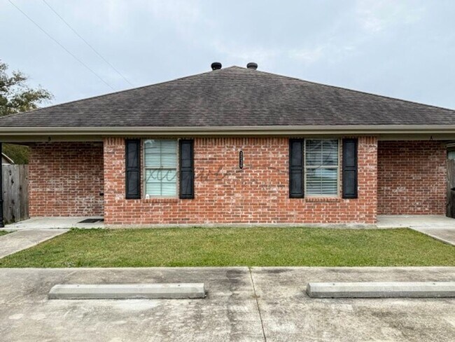 Pinewood Estate Condos for Rent | Apartments.com