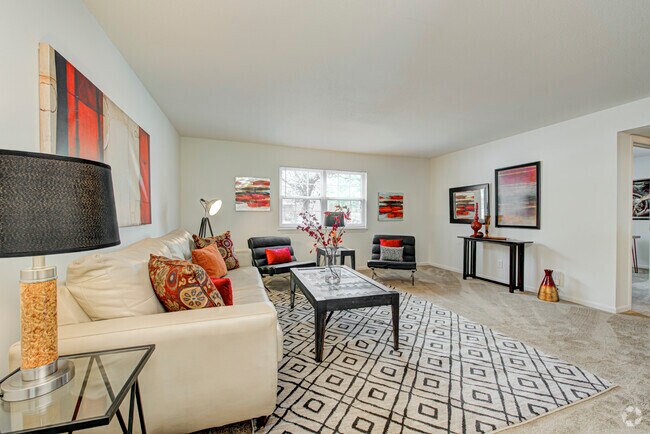 Homecroft Apartments for Rent with a Walk-In Closet - Indianapolis, IN ...