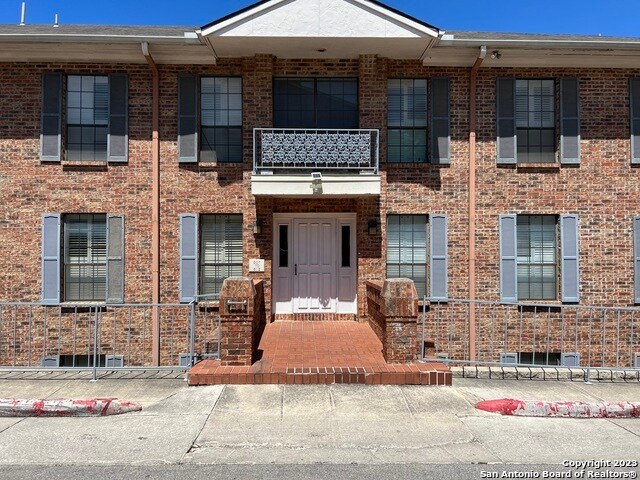 5359 Fredericksburg Rd Unit 611, San Antonio, TX 78229 - Condo for Rent ...