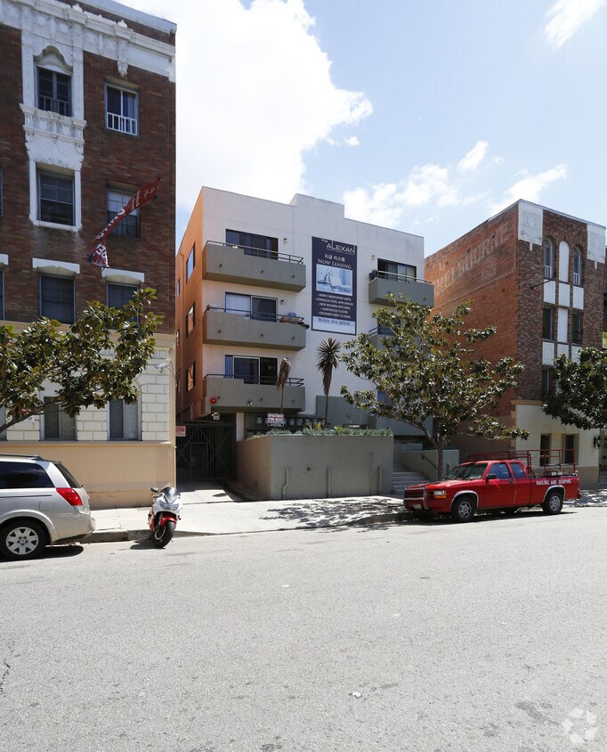The Alexam - 724 S Berendo St Los Angeles, CA 90005 | Apartments.com