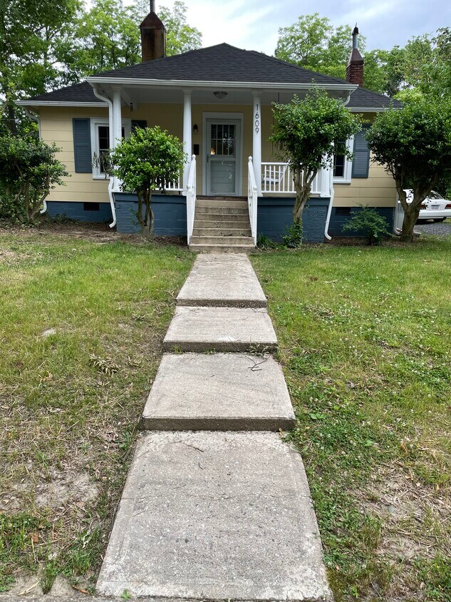1609 Trogdon St, Greensboro, NC 27403 - House Rental in Greensboro, NC ...