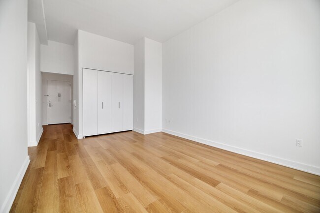 Linc LIC - Apartments in Long Island City, NY | Apartments.com