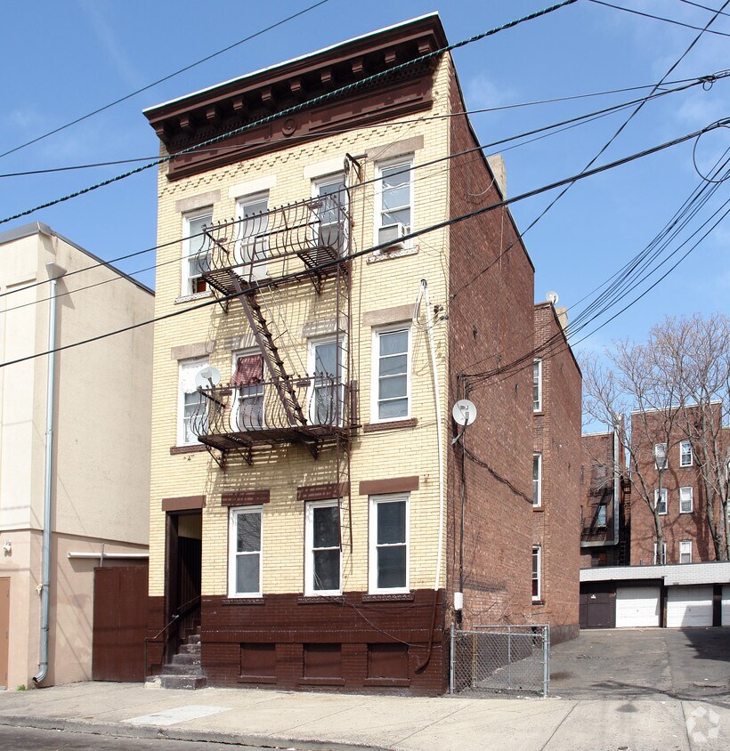 22 Allen St, Passaic, NJ 07055 - 22 Allen St Passaic, NJ 07055 ...