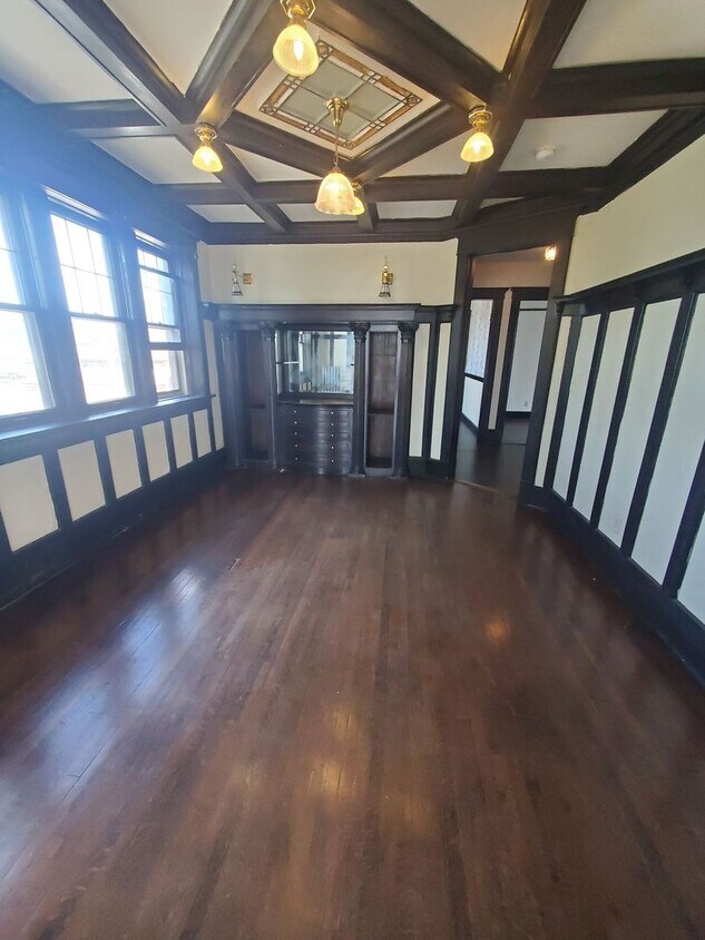 1002-1004-1004 S 22nd St Unit 1004 (Second Floor), Milwaukee, WI 53204 ...