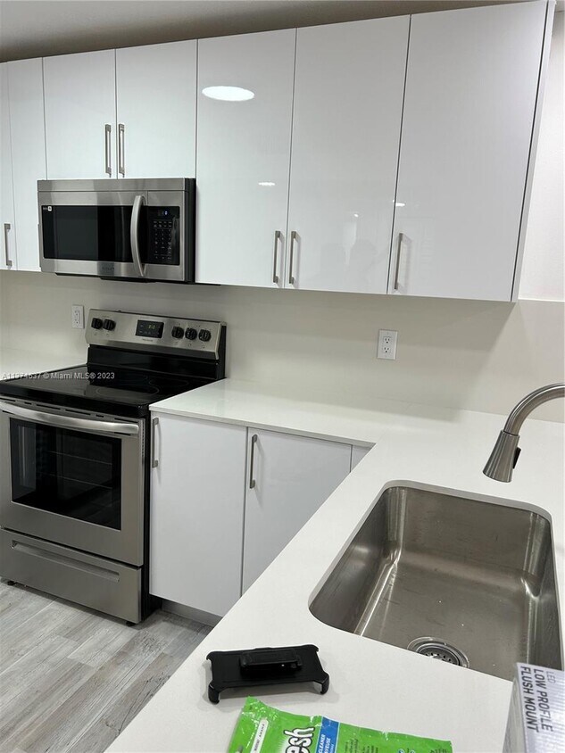 208 Meridian Ave Unit 2, Miami Beach, FL 33139 - Condo for Rent in ...