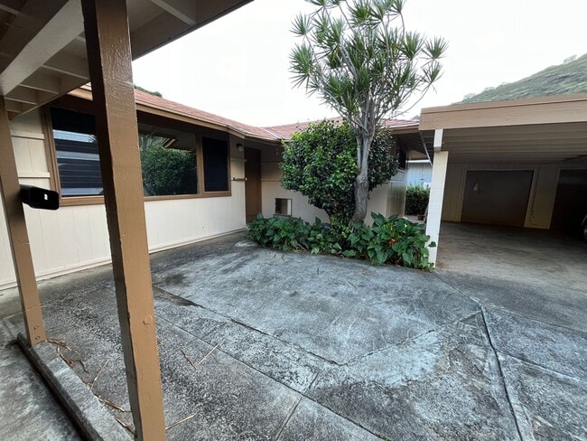 5271 Halapepe St, Honolulu, HI 96821 - House Rental in Honolulu, HI ...