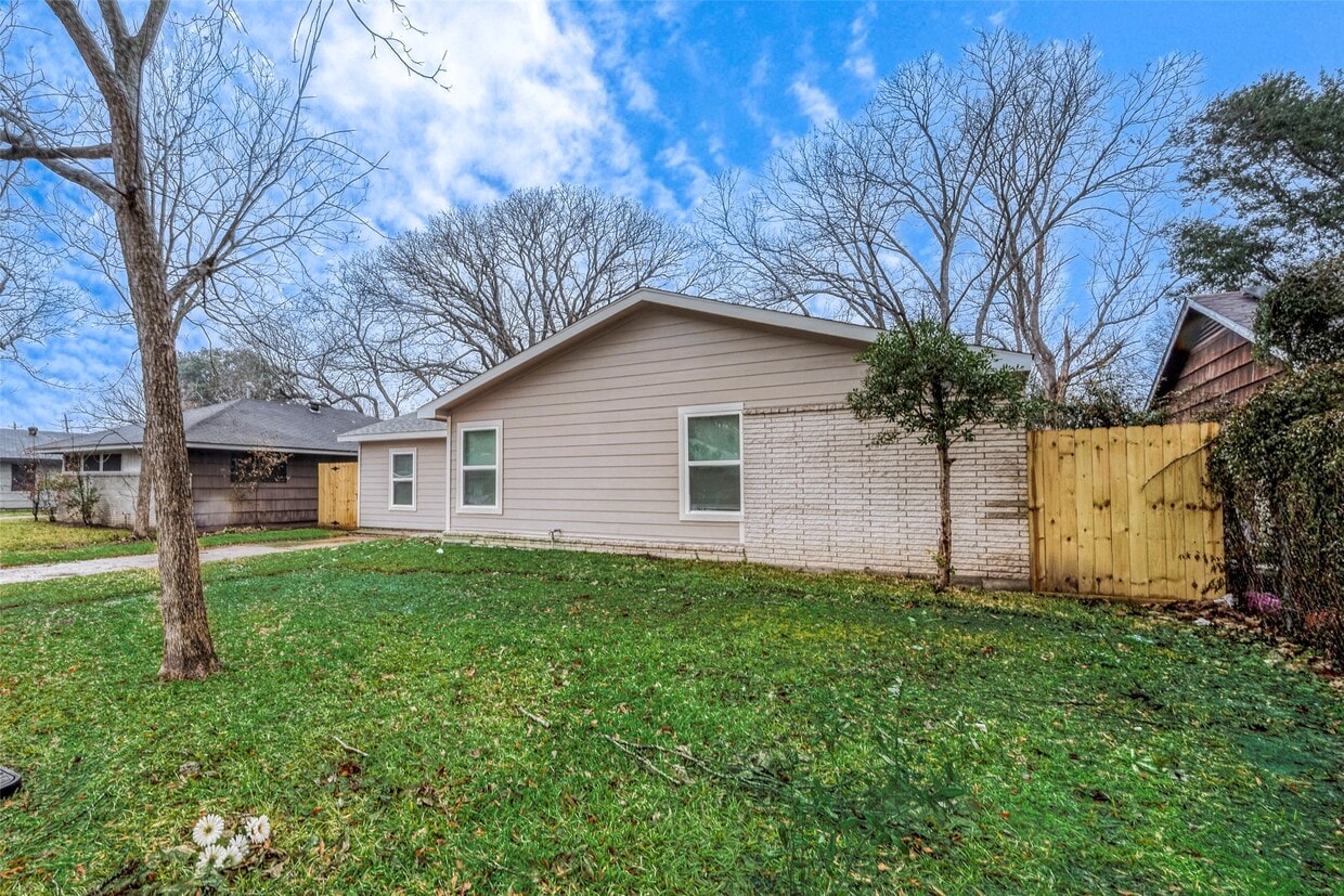 5755 Heron Dr, Houston, TX 77033 - House Rental in Houston, TX ...