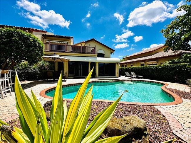 Eagle Point Apartments for Rent with High Ceilings - Coral Springs, FL ...