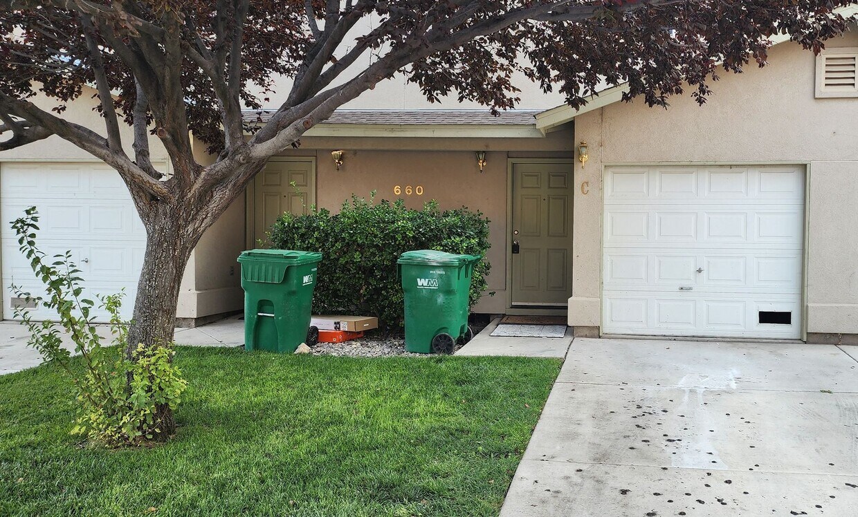 660 Sunny Ln Unit C, Fernley, NV 89408 - Room for Rent in Fernley, NV ...