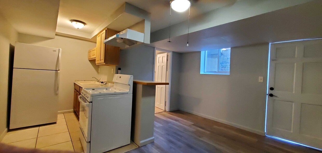 1129 S Raritan St Unit B, Denver, CO 80223 - Room for Rent in Denver ...