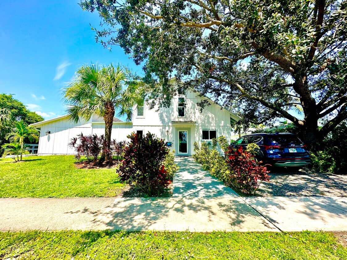 4149 NW 5th Ave, Boca Raton, FL 33431 - House Rental in Boca Raton, FL | Apartments.com