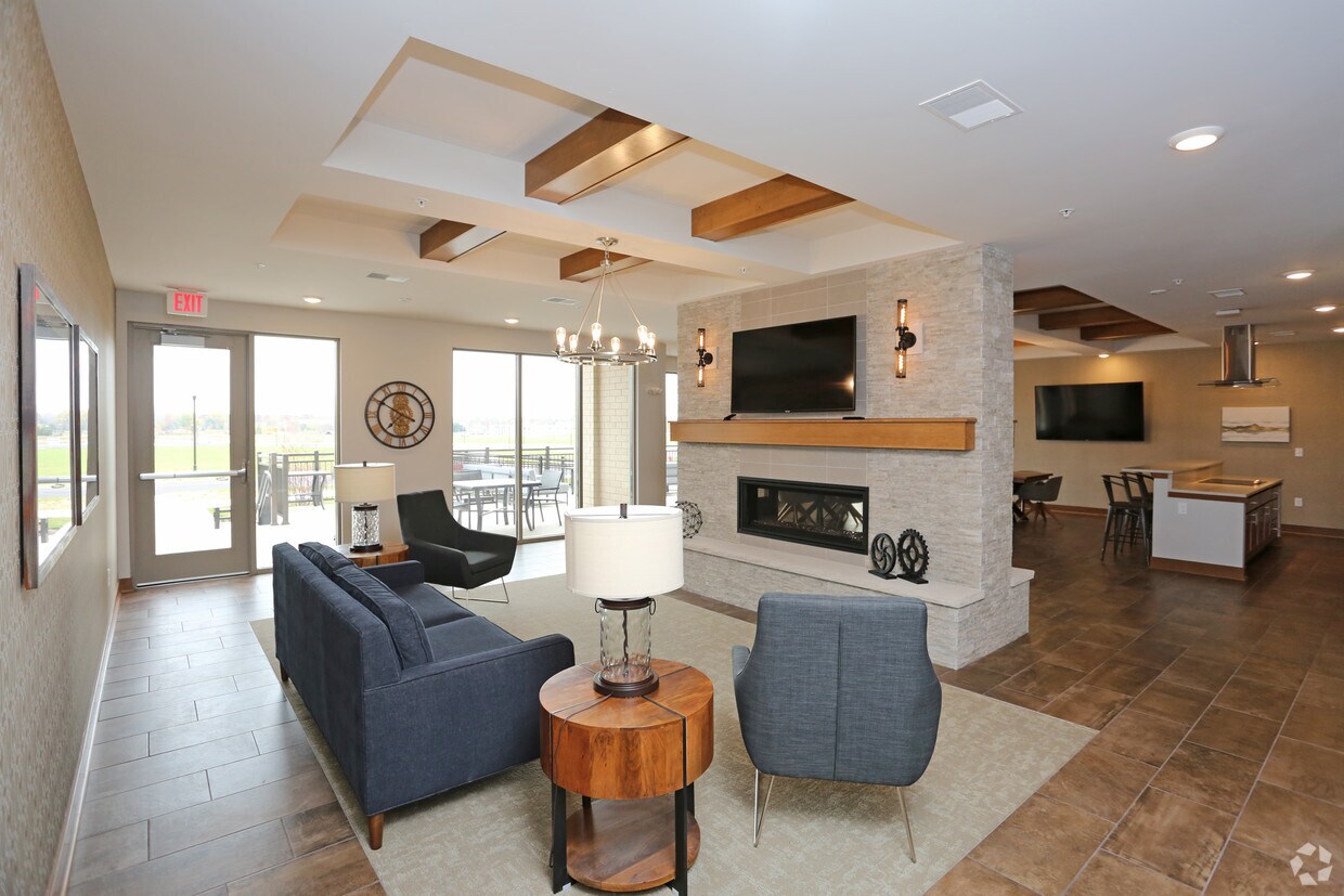 The Residences: Howard Commons /Howard Lofts - 2800 Howard Commons St ...