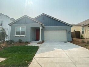 Ironwood at Whitney Ranch Houses for Rent with a Swimming Pool ...