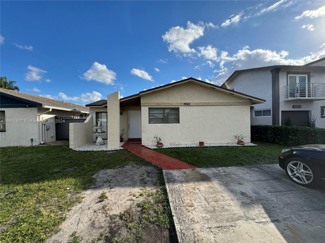 10622 SW 21St Ln, Miami, FL 33165 - House Rental in Miami, FL ...