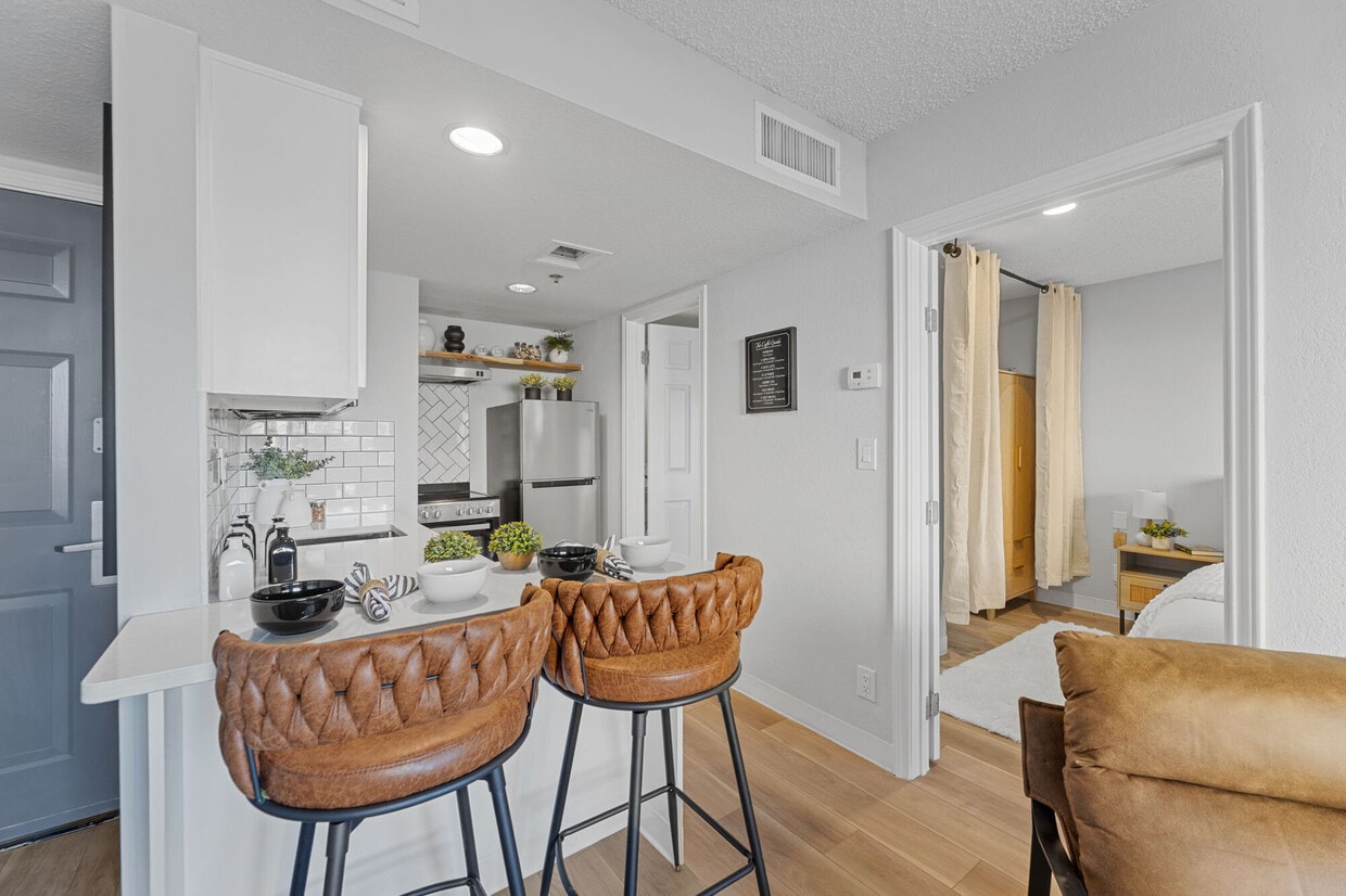 The Otis - 10333 N Central Expy Dallas, TX 75231 | Apartments.com