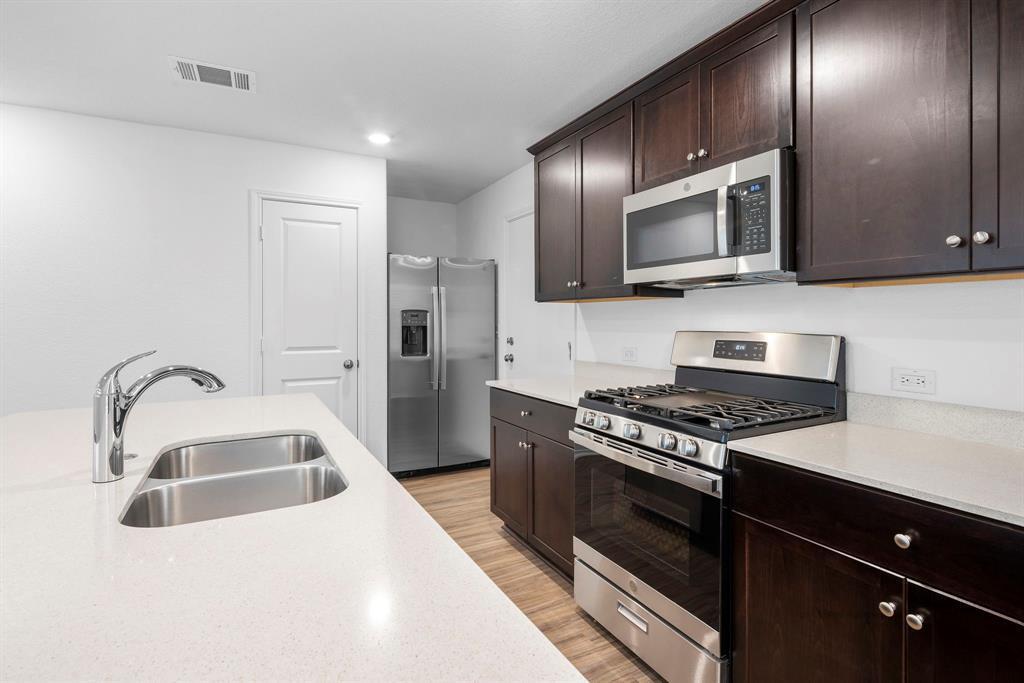 7136 Spotted Leaf Wy, Austin, TX 78617 - Townhome Rentals in Austin TX ...