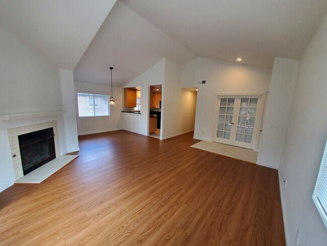 11353 Avenida De Los Lobos Unit G, San Diego, CA 92127 - Condo for Rent ...