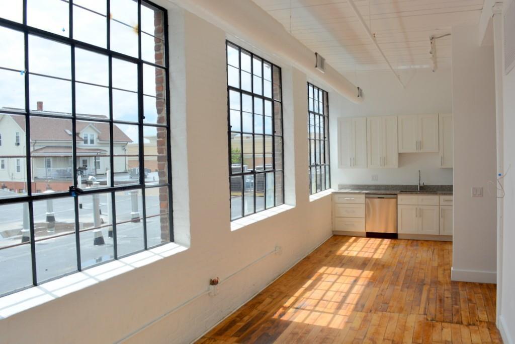 320 Lafayette St Unit 2A, Pawtucket, RI 02860 - Condo for Rent in ...
