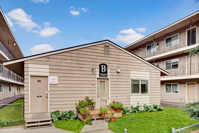 College View Apartments - Anchorage, AK | Apartments.com