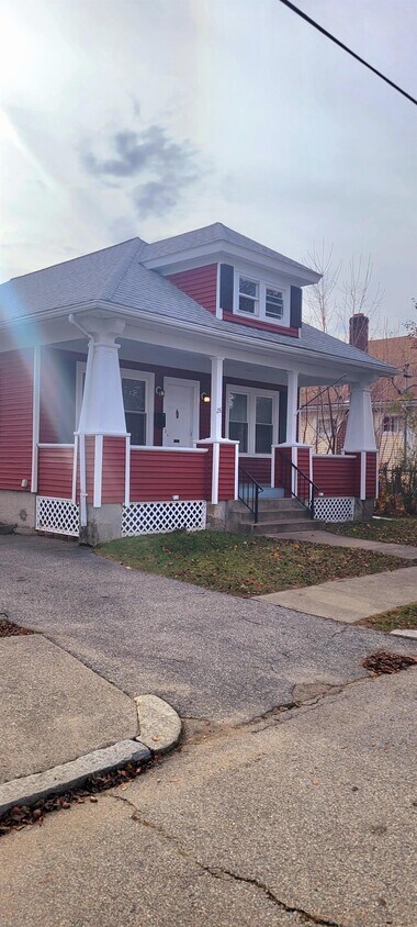 28 Nathaniel Ave, Pawtucket, RI 02860 - House Rental in Pawtucket, RI ...