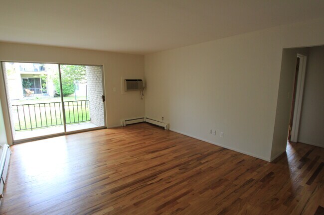 1080 N Campbell Rd Unit #4, Royal Oak, MI 48067 - Apartments in Royal ...