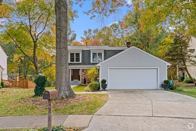 Promontory Place Apartments for Rent with High Ceilings - Woodbridge ...