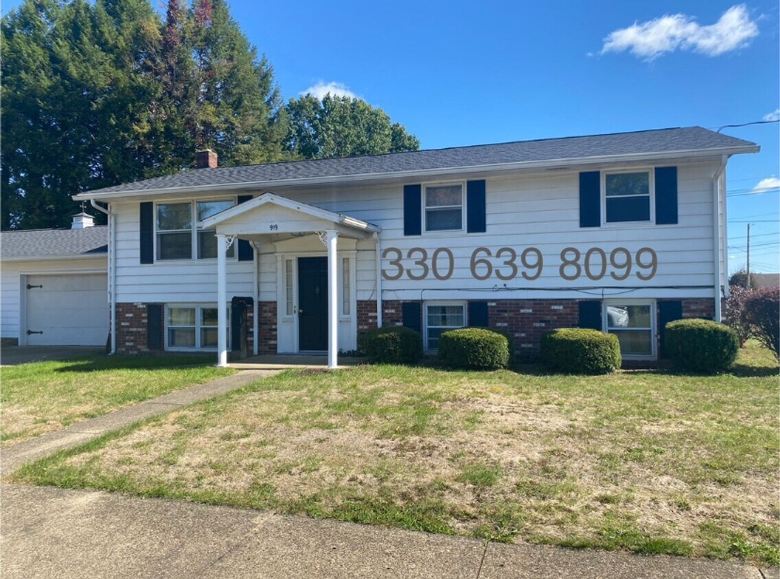 919 Madison Dr SE Unit 919, New Philadelphia, OH 44663 - Room for Rent ...