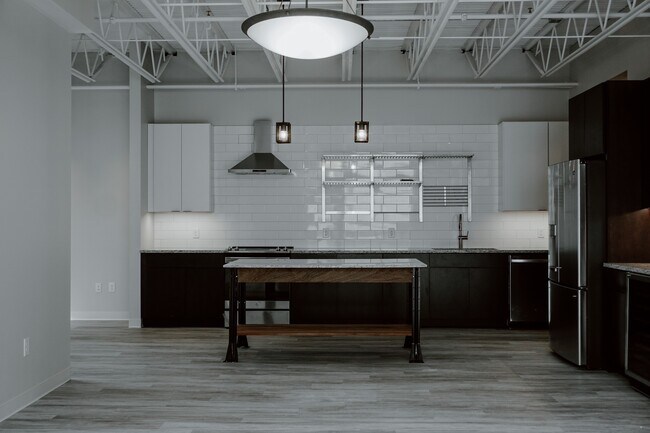 Monroe and Alexander Apartments for Rent with a Living Room - Rochester ...