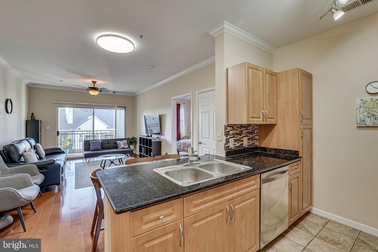 12954 Centre Park Cir Unit 304, Herndon, VA 20171 - Room for Rent in ...