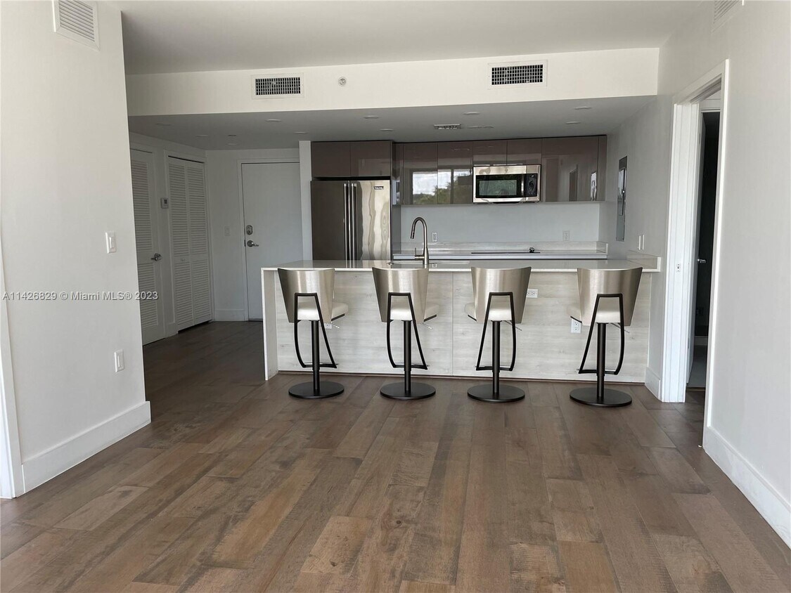 13800 Highland Dr Unit 304, North Miami Beach, FL 33181 - Condo for ...